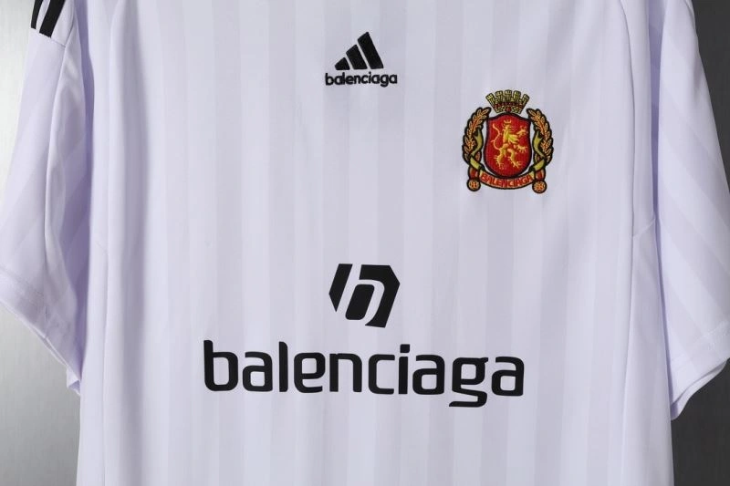 Inexpensive Balenciaga T-Shirts