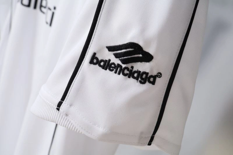 Accurate model Balenciaga T-Shirts