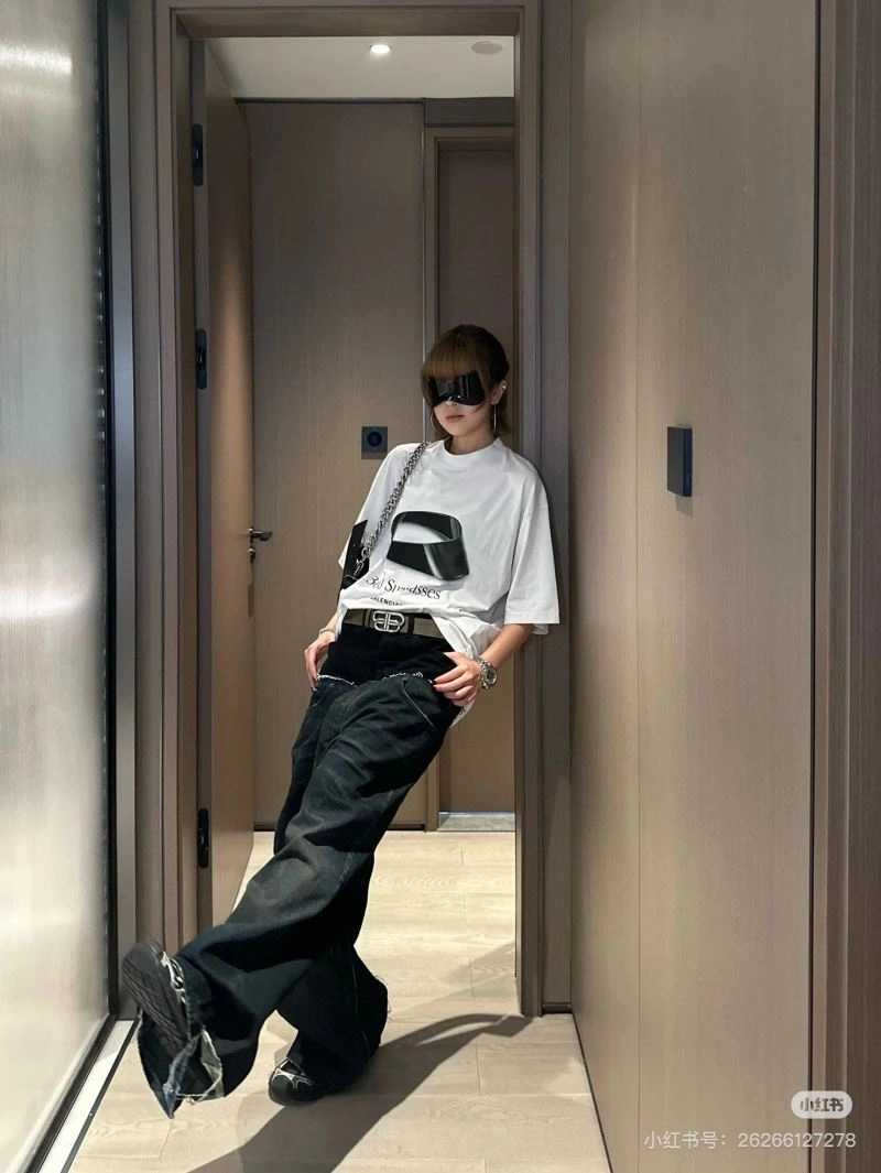 Low-cost Balenciaga T-Shirts