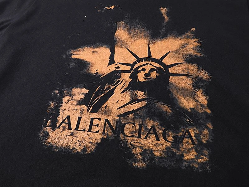 Accurate model Balenciaga T-Shirts