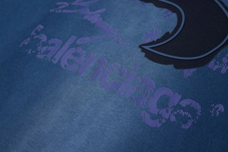 Bargain Balenciaga T-Shirts