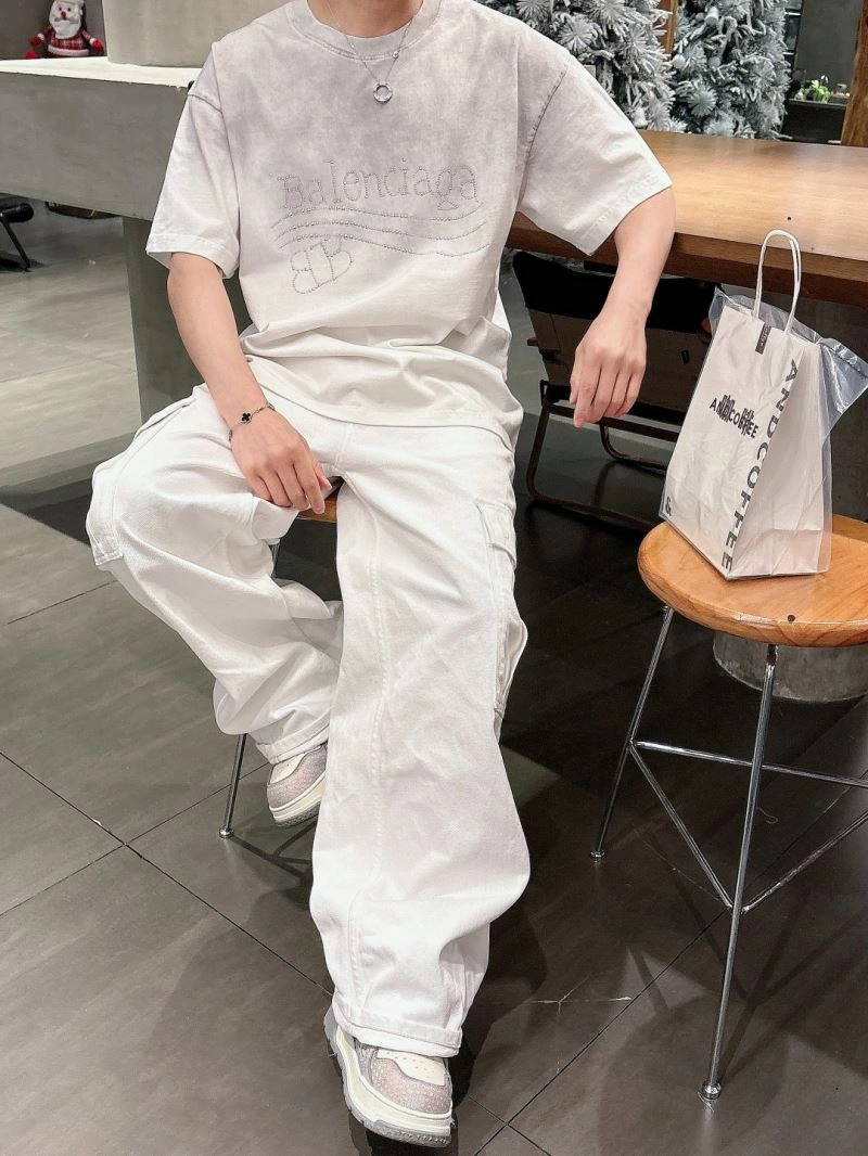 Bargain Balenciaga T-Shirts