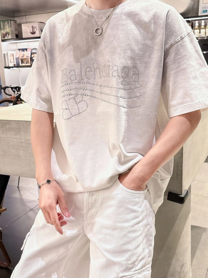 Bargain Balenciaga T-Shirts