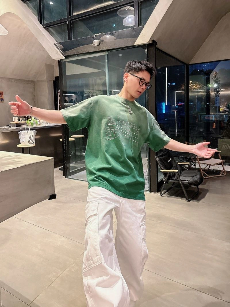 Discounted Balenciaga T-Shirts