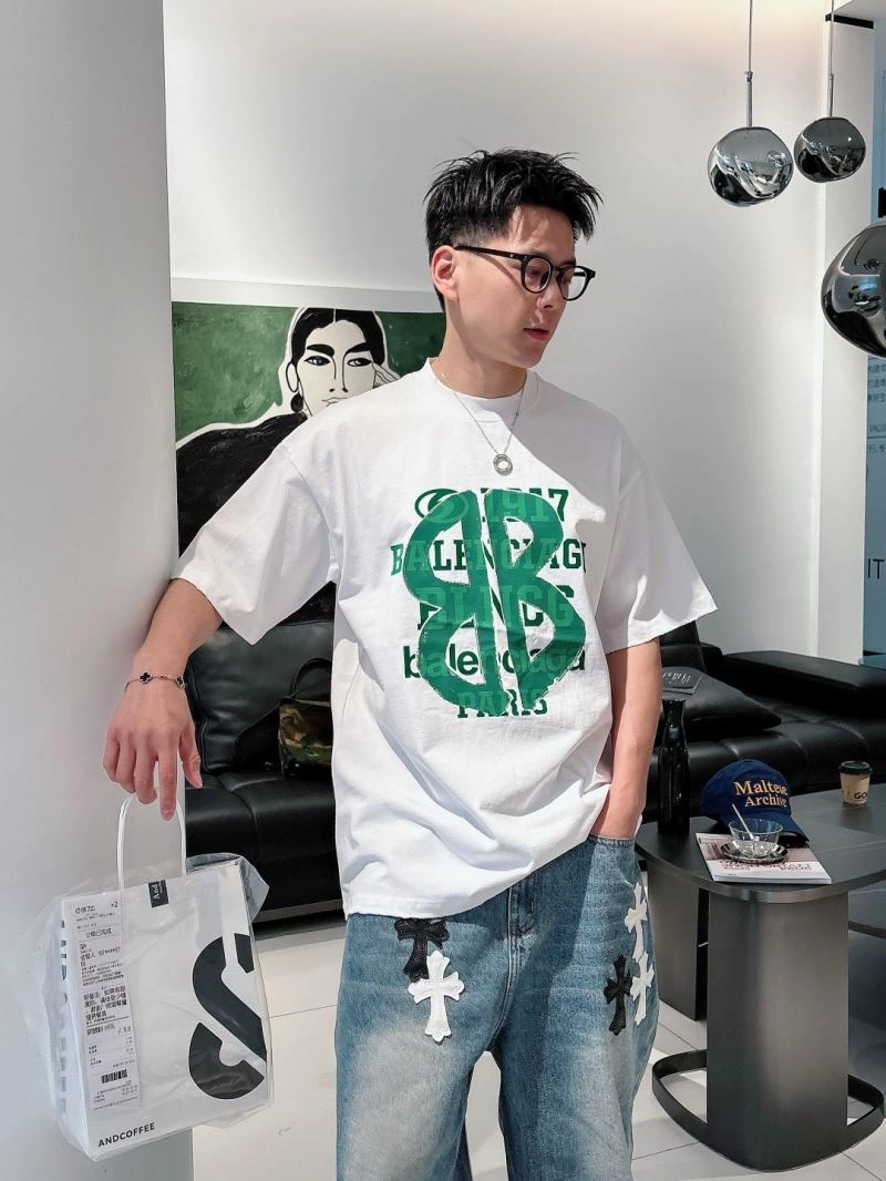 Inexpensive Balenciaga T-Shirts