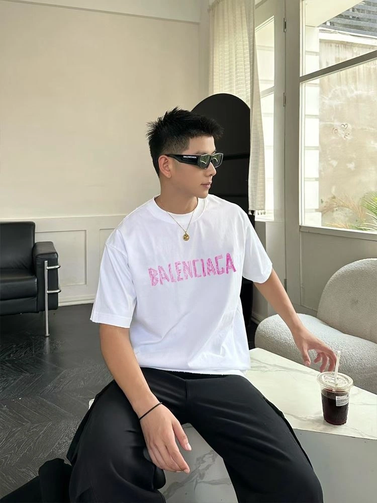 Bargain Balenciaga T-Shirts