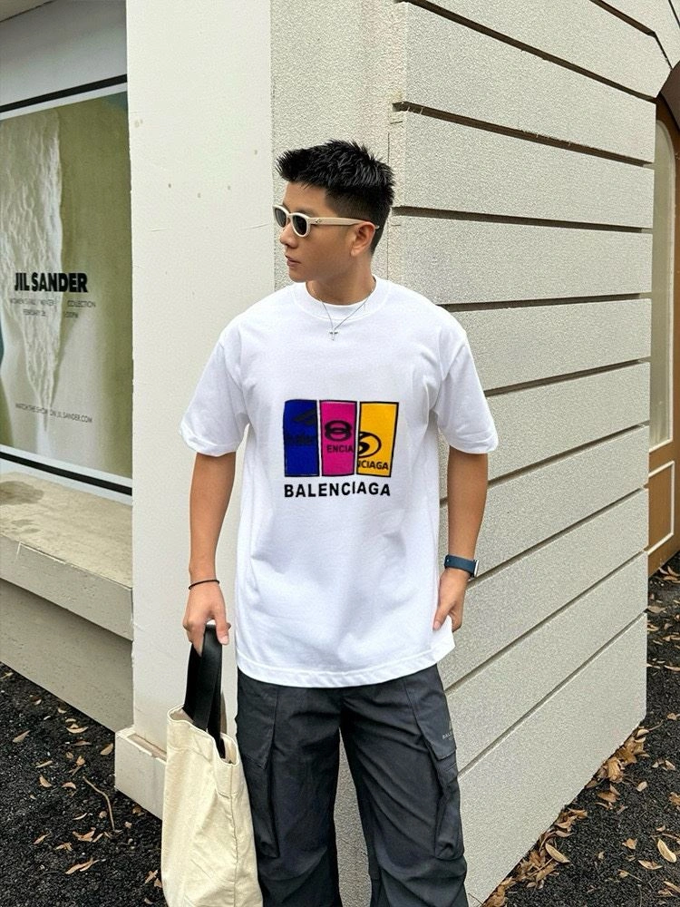 Inexpensive Balenciaga T-Shirts