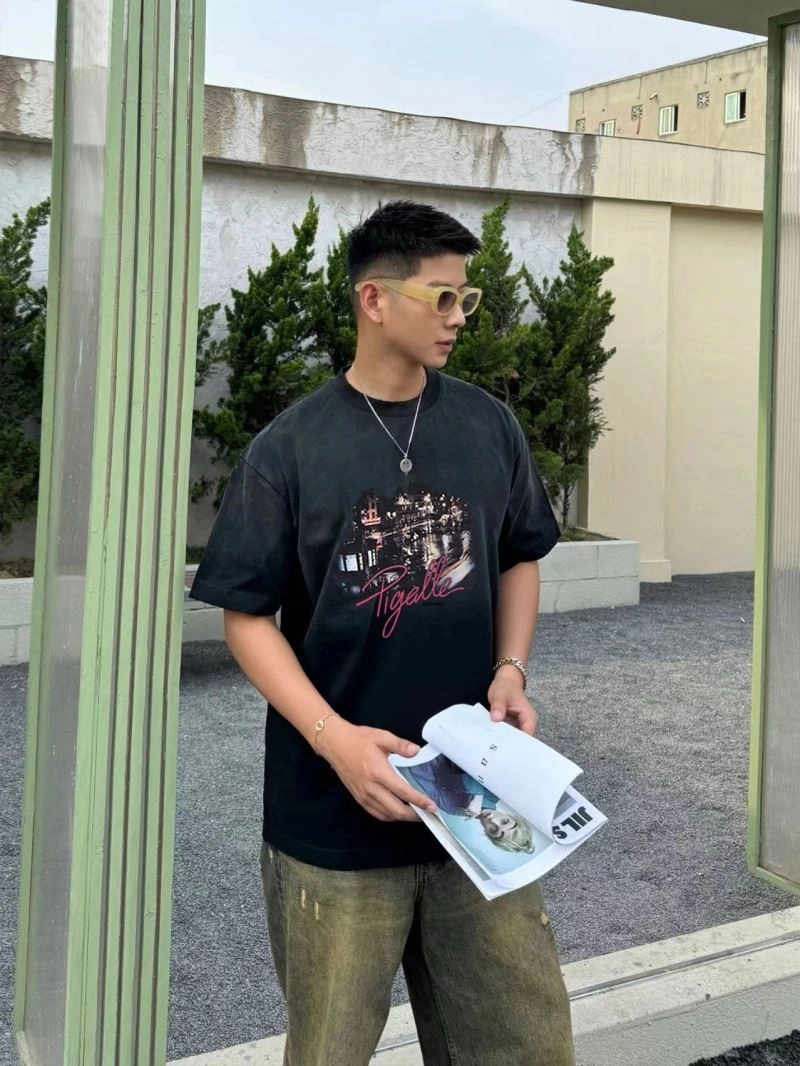 Low-cost Balenciaga T-Shirts