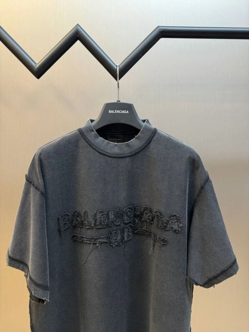 Low-cost Balenciaga T-Shirts
