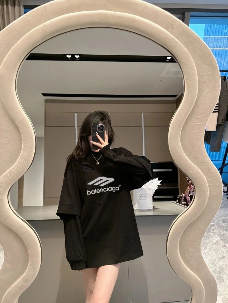 Bargain Balenciaga T-Shirts