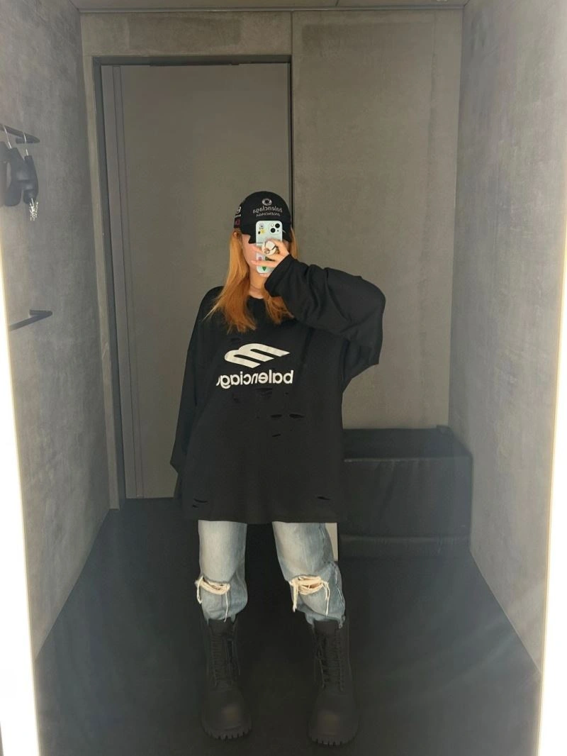 Bargain Balenciaga T-Shirts