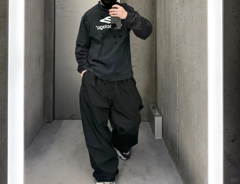 Bargain Balenciaga T-Shirts