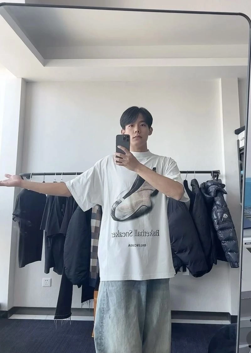 Top match Balenciaga T-Shirts