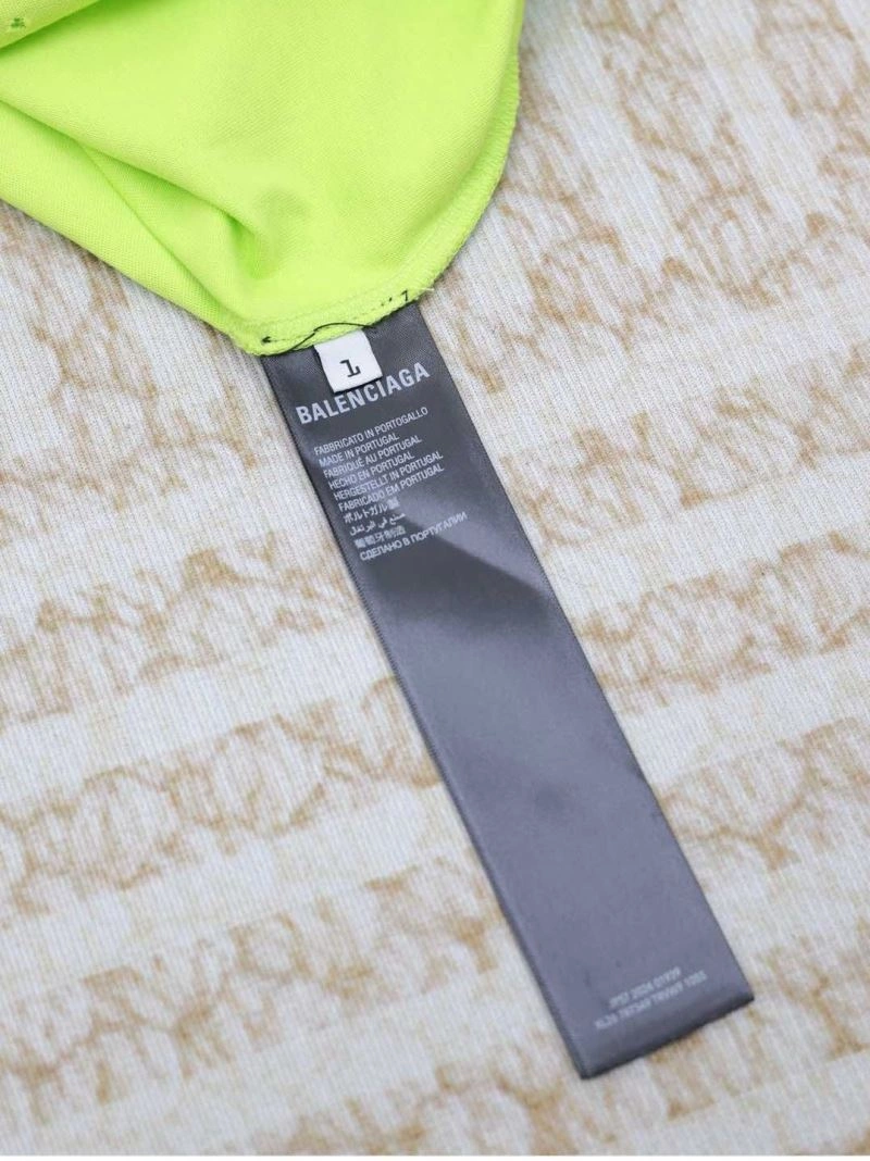 Bargain Balenciaga T-Shirts