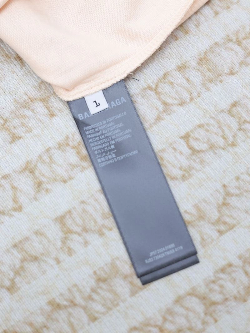 Inexpensive Balenciaga T-Shirts