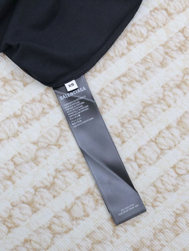 Indistinguishable Balenciaga T-Shirts