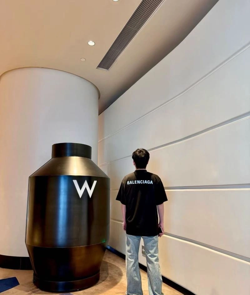 Indistinguishable Balenciaga T-Shirts