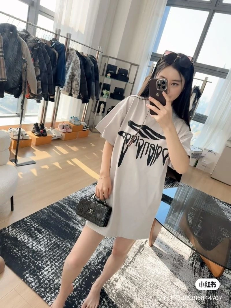 Accurate model Balenciaga T-Shirts