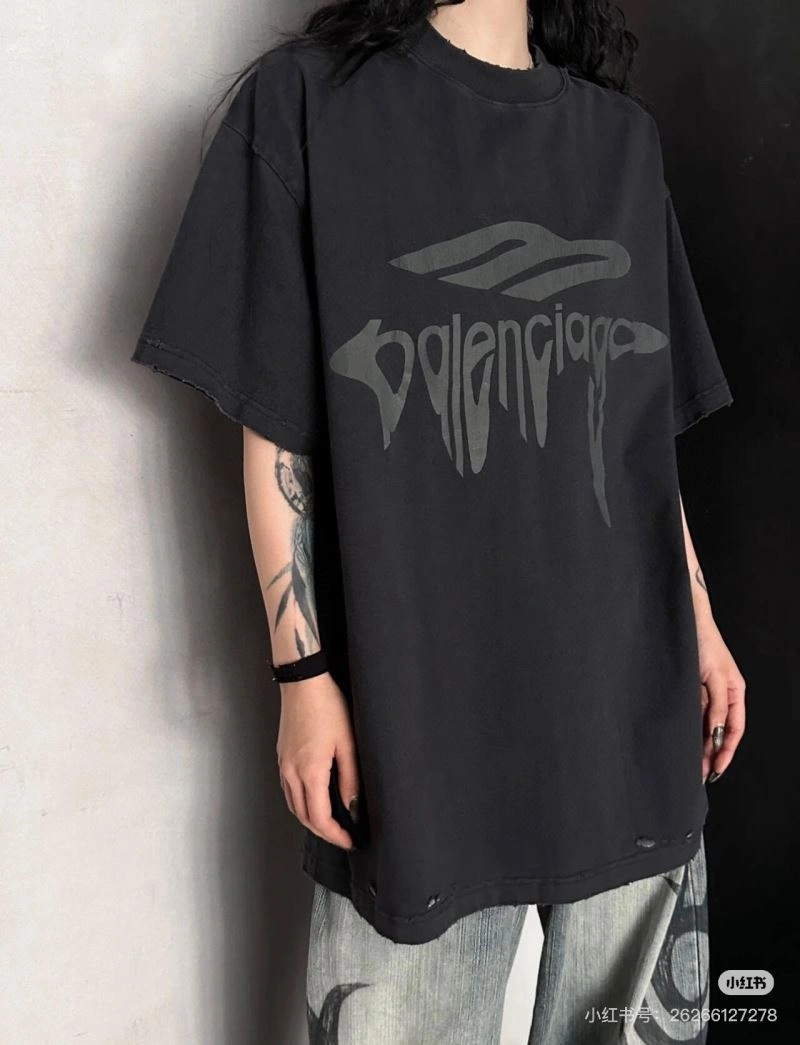 Accurate model Balenciaga T-Shirts