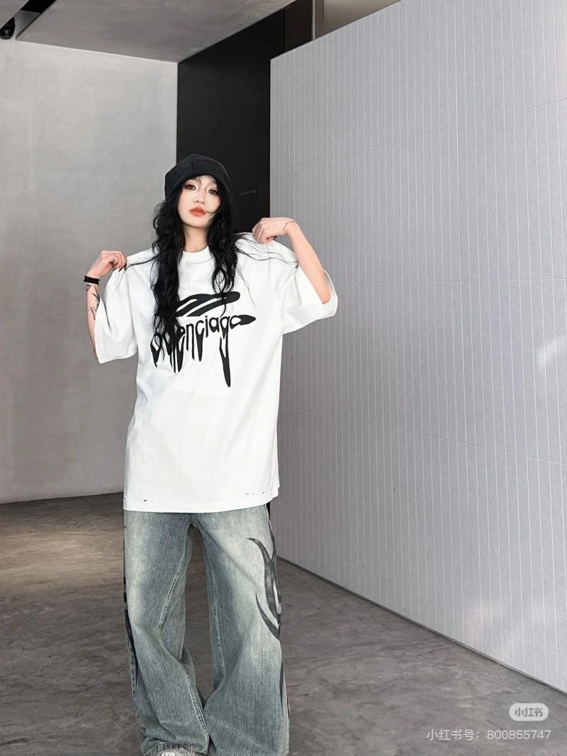 Accurate model Balenciaga T-Shirts