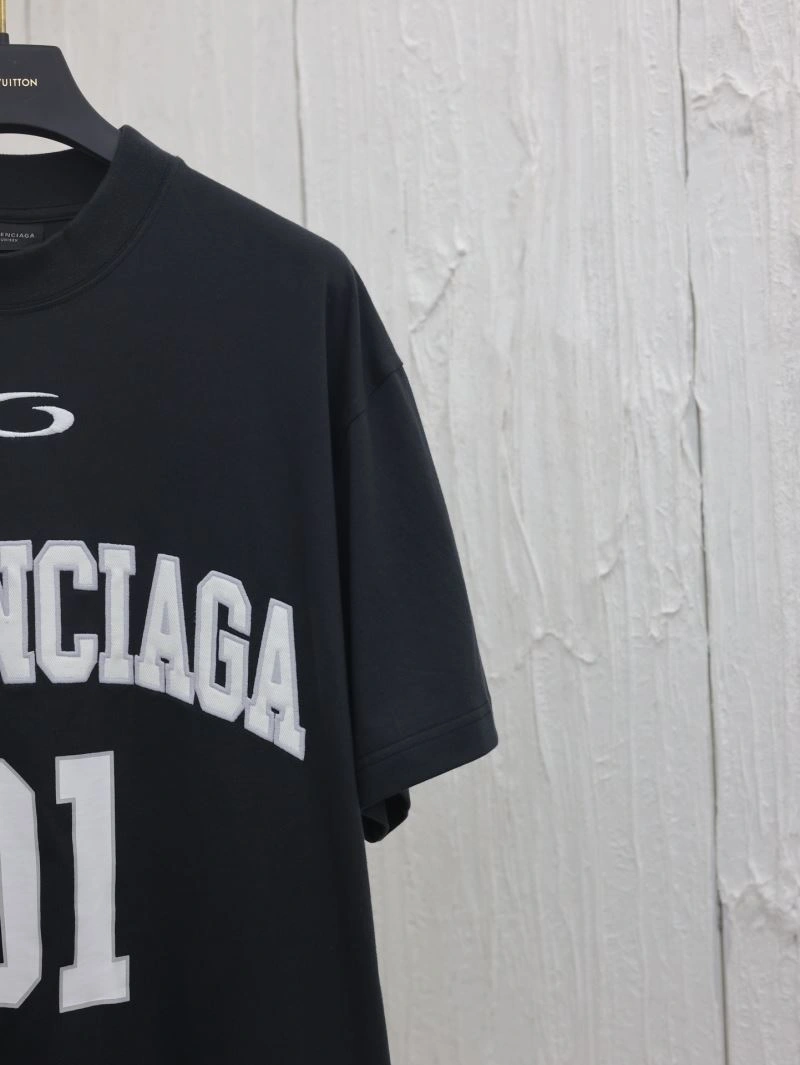 Accurate model Balenciaga T-Shirts