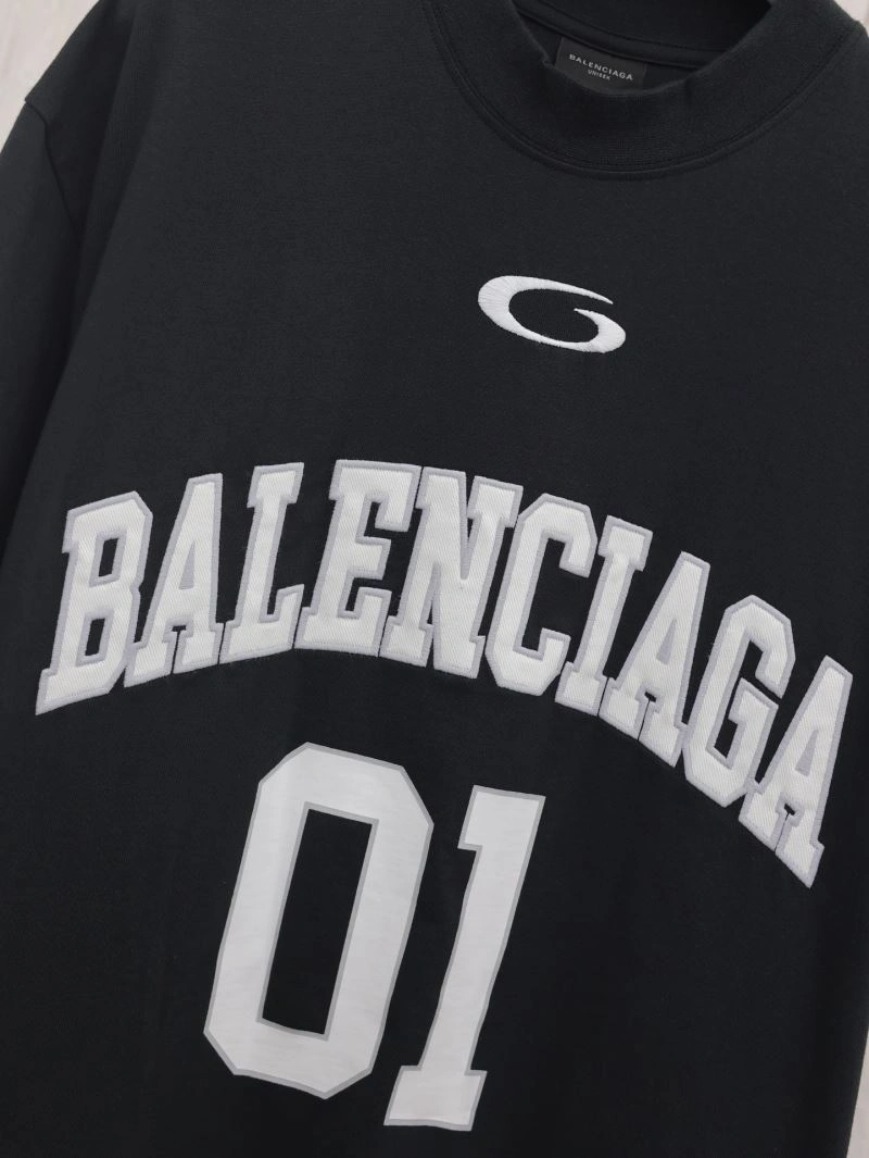 Accurate model Balenciaga T-Shirts