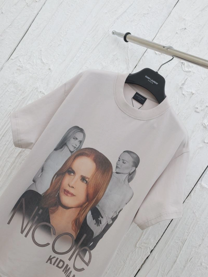 Bargain Balenciaga T-Shirts