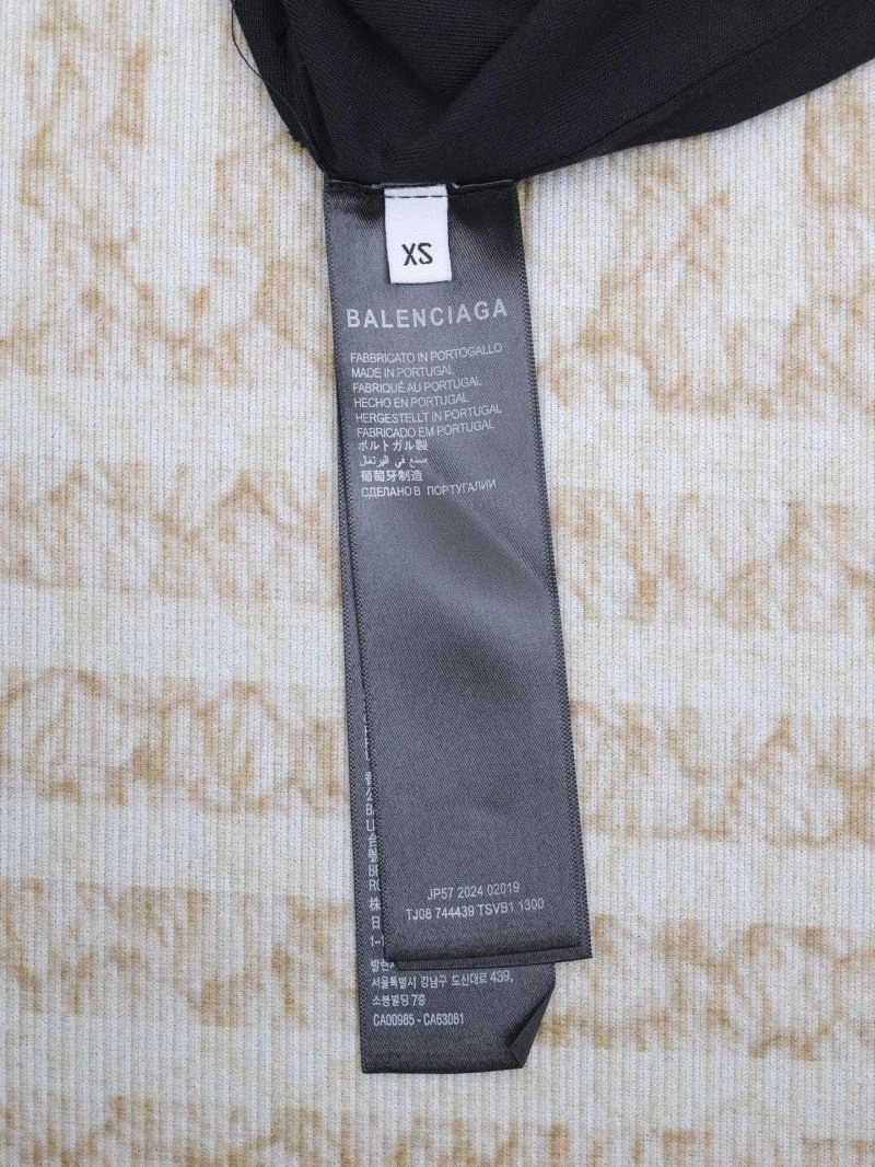 Value-priced Balenciaga T-Shirts