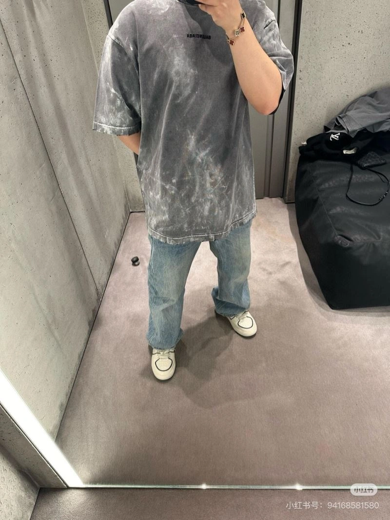 Reasonably priced Balenciaga T-Shirts
