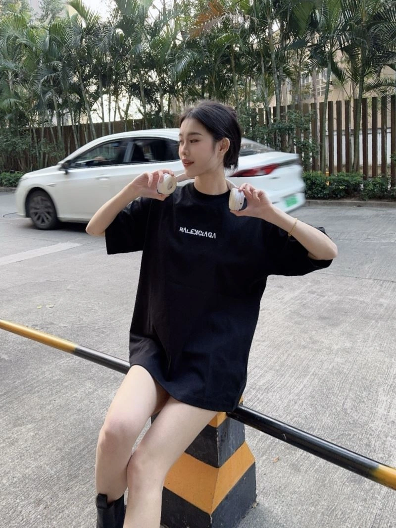 Low-cost Balenciaga T-Shirts