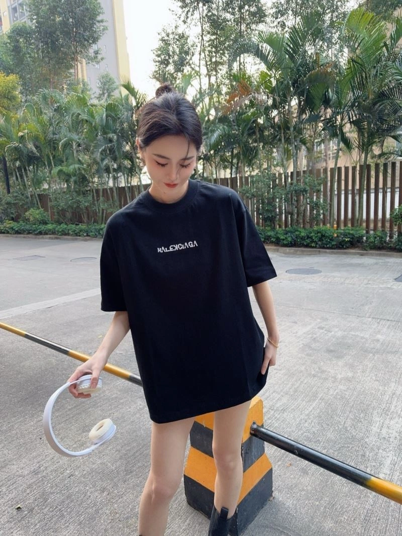 Low-cost Balenciaga T-Shirts