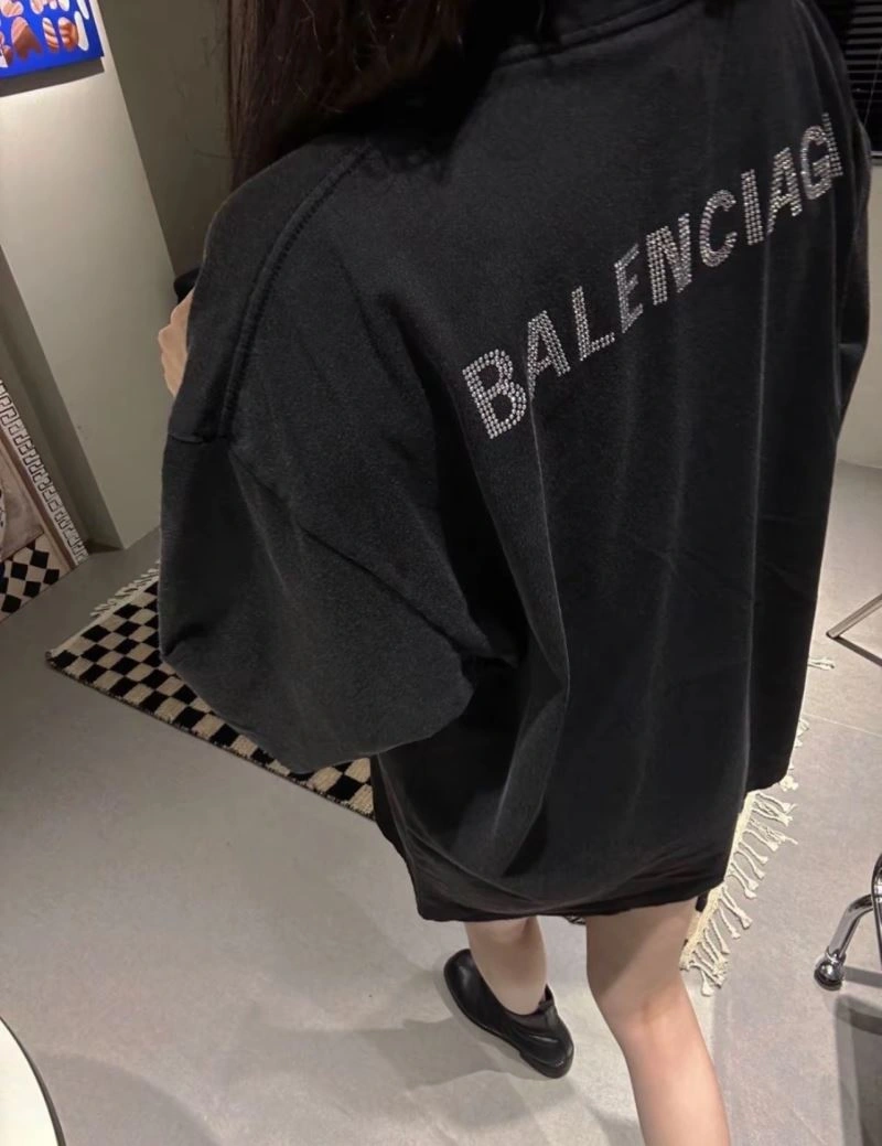 Low-cost Balenciaga T-Shirts