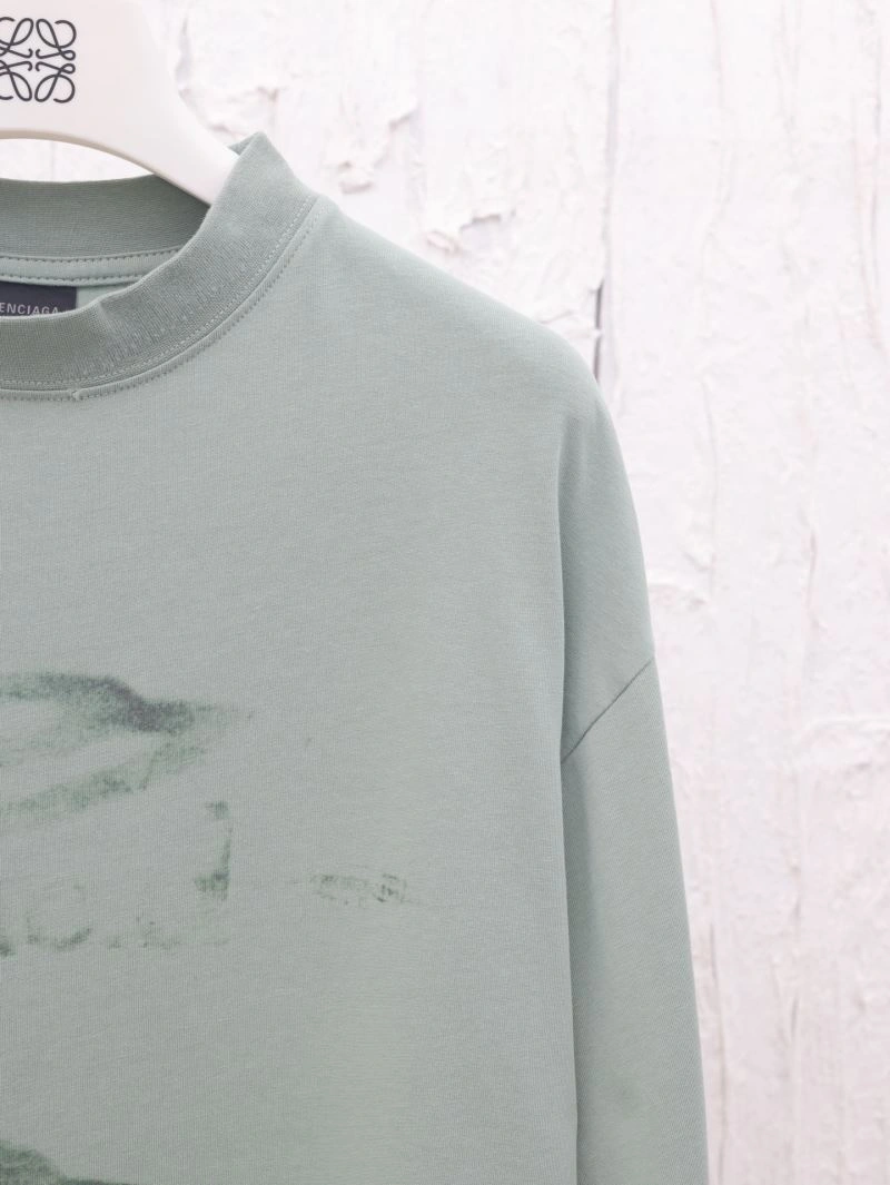 Accurate model Balenciaga T-Shirts