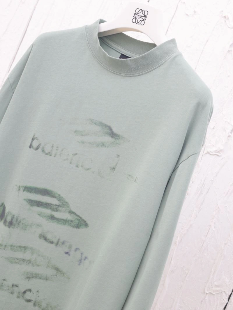 Accurate model Balenciaga T-Shirts