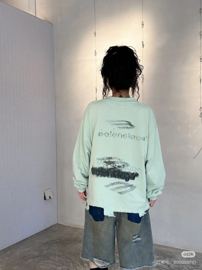 Accurate model Balenciaga T-Shirts