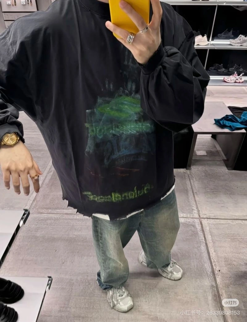 Indistinguishable Balenciaga T-Shirts