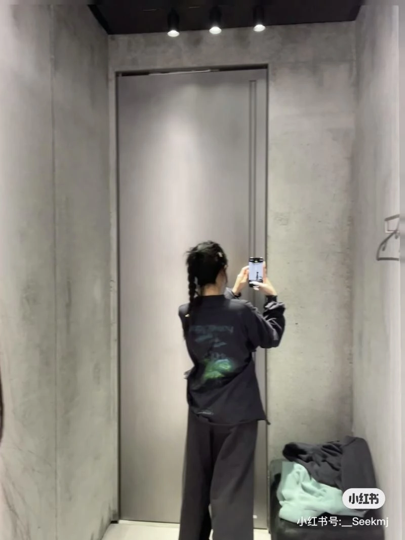 Indistinguishable Balenciaga T-Shirts
