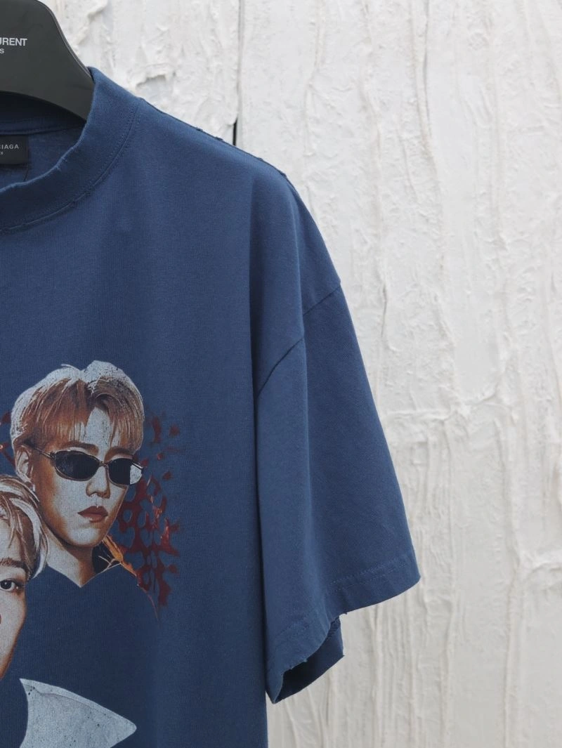 Exact replica Balenciaga T-Shirts