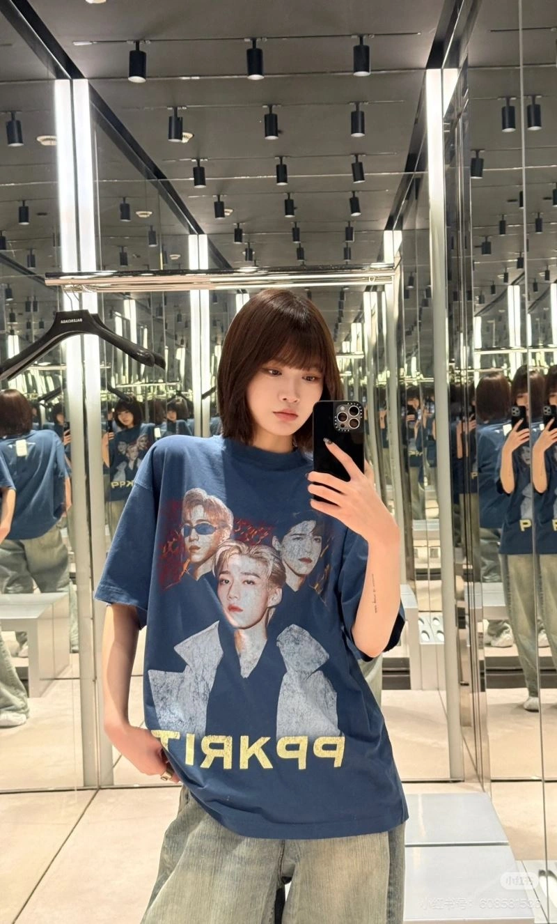 Exact replica Balenciaga T-Shirts