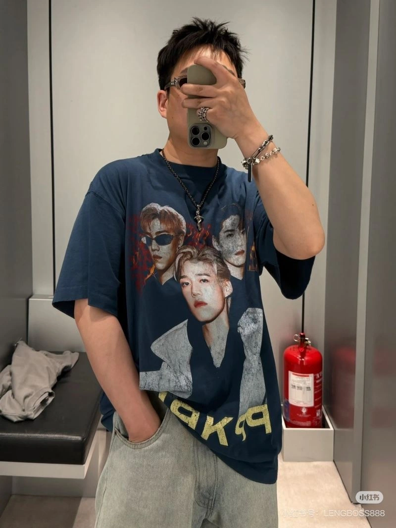 Exact replica Balenciaga T-Shirts