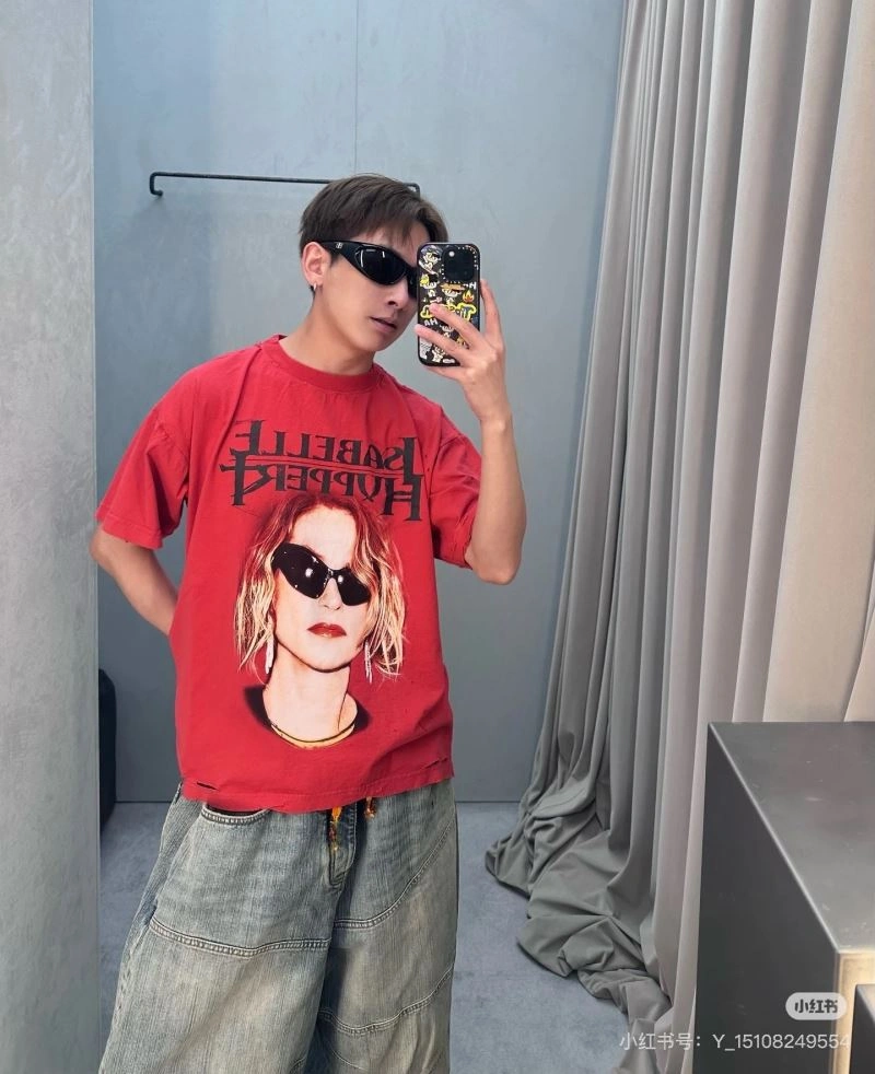 Indistinguishable Balenciaga T-Shirts