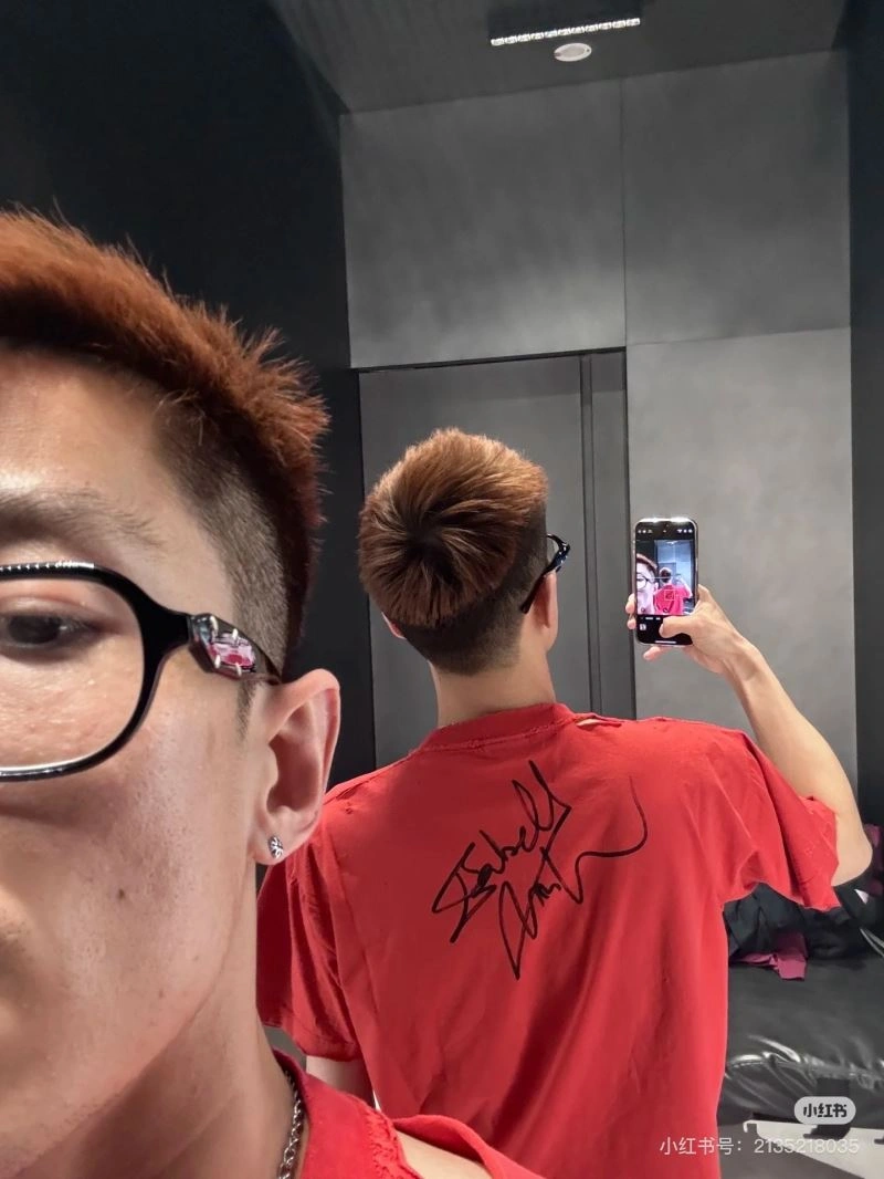 Indistinguishable Balenciaga T-Shirts