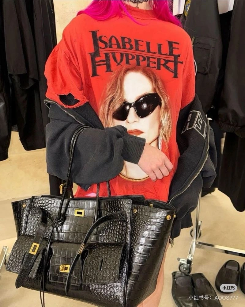 Indistinguishable Balenciaga T-Shirts