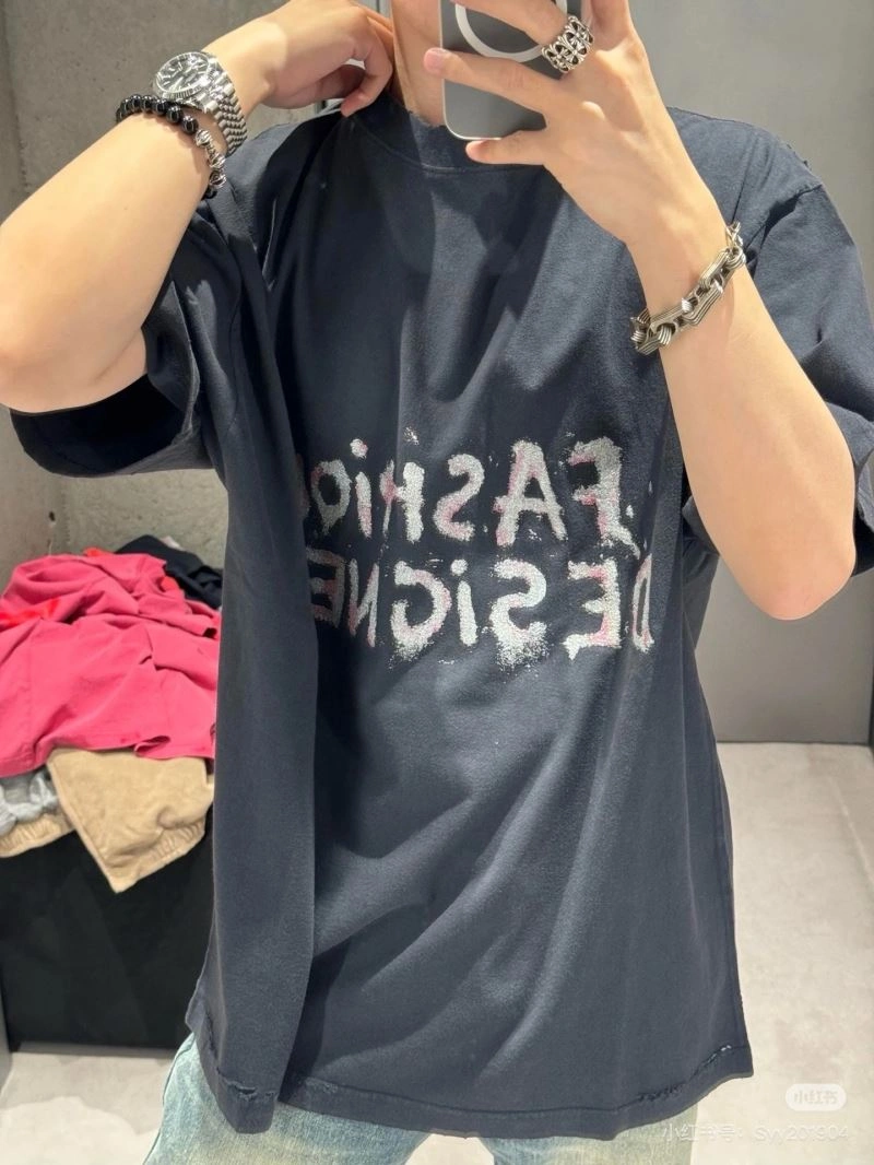 Cut-rate Balenciaga T-Shirts