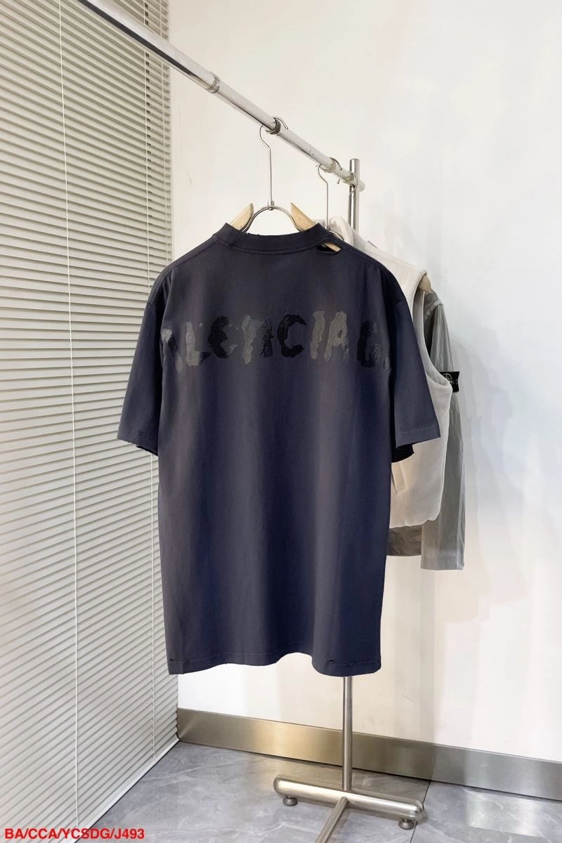 Accurate model Balenciaga T-Shirts