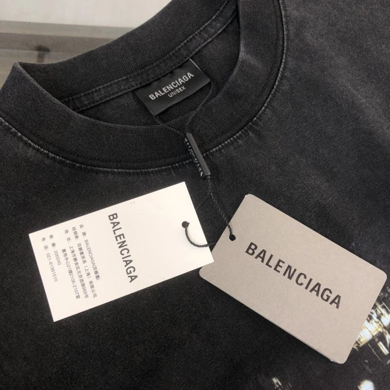 Accurate model Balenciaga T-Shirts