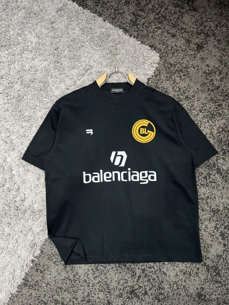 Bargain Balenciaga T-Shirts