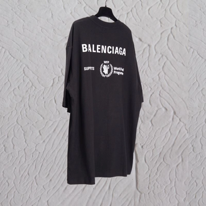 Accurate model Balenciaga T-Shirts