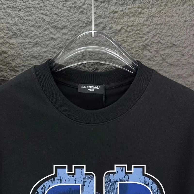 Low-cost Balenciaga T-Shirts