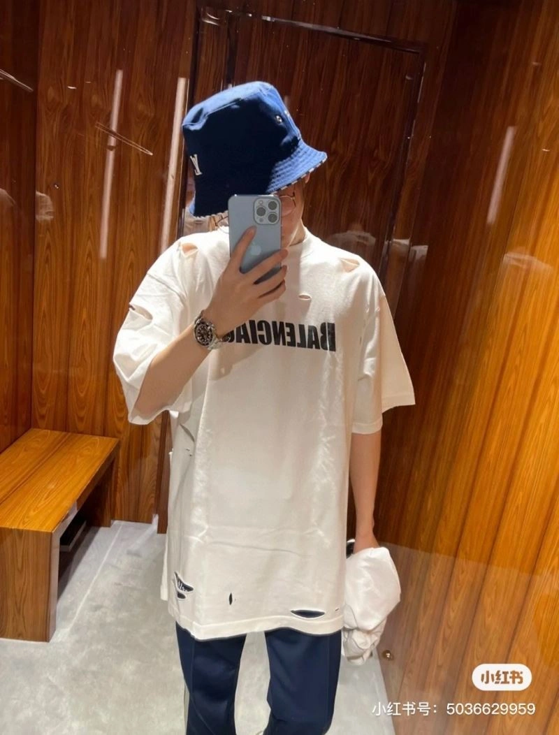 Perfect replica Balenciaga T-Shirts